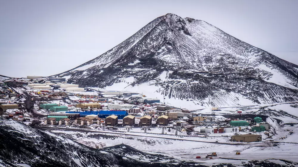 Akara ukwu nke ndi mmadu na-abanye na Antarctica