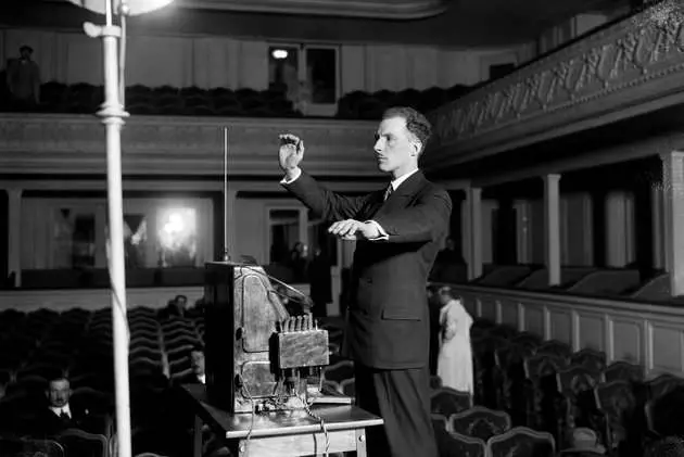 Música espeluznante e espionaxe soviética: a incrible vida de León Theremin