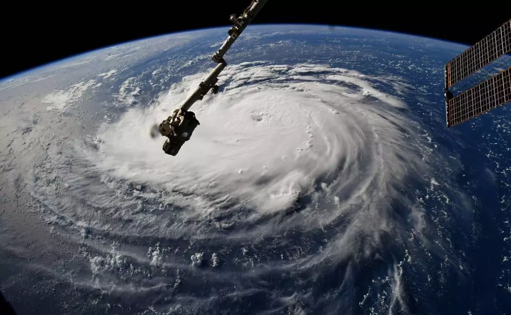 L'ouragan Florence s'est intensifié rapidement. Nous ne comprenons toujours pas pourquoi certaines tempêtes pétillent et d'autres éclatent