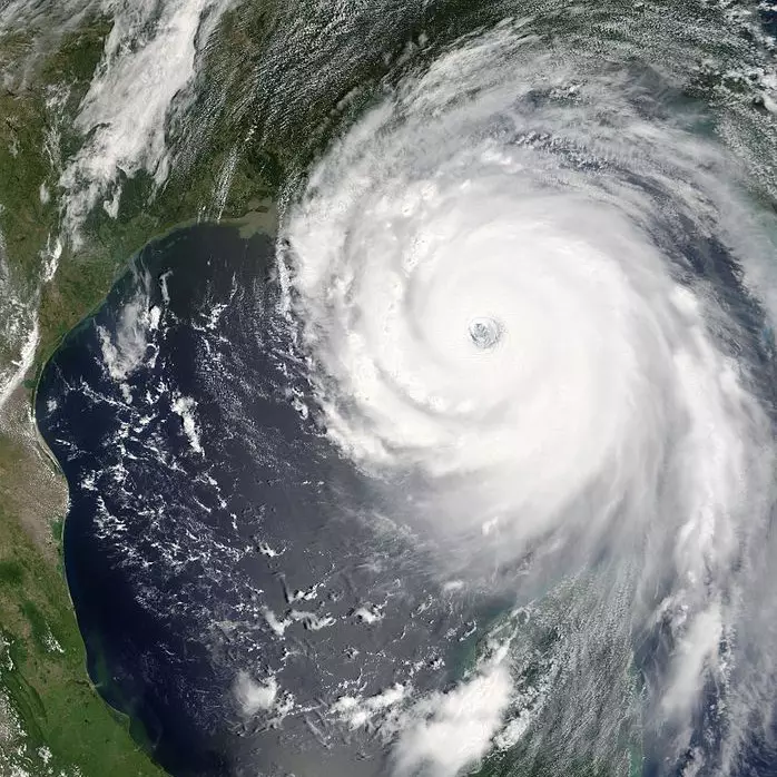 2005 Usum Hurricane di Atlantik Kalér Ngadeukeutan Wates Téoritis