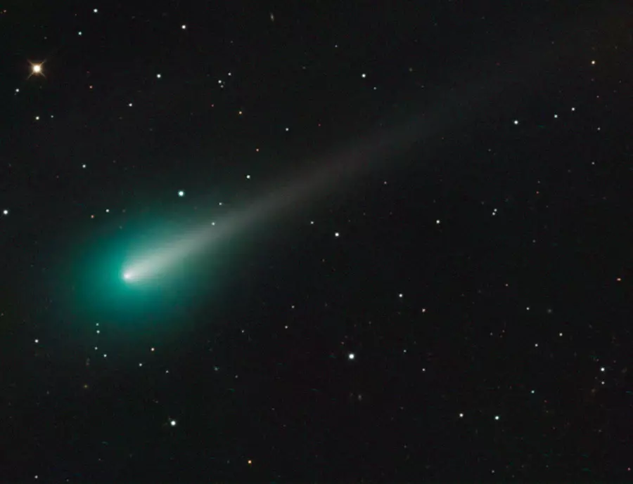 Kometa ISON se chystá přežít svůj průchod Sluncem
