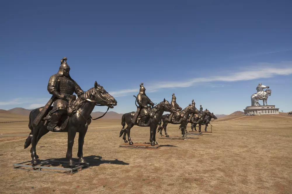 Чингис Хан не е съборил средновековните речни цивилизации в Централна Азия. Но изменението на климата направи
