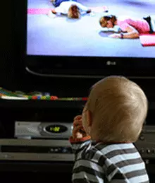 TV kan bremse språkutviklingen, selv i bakgrunnen