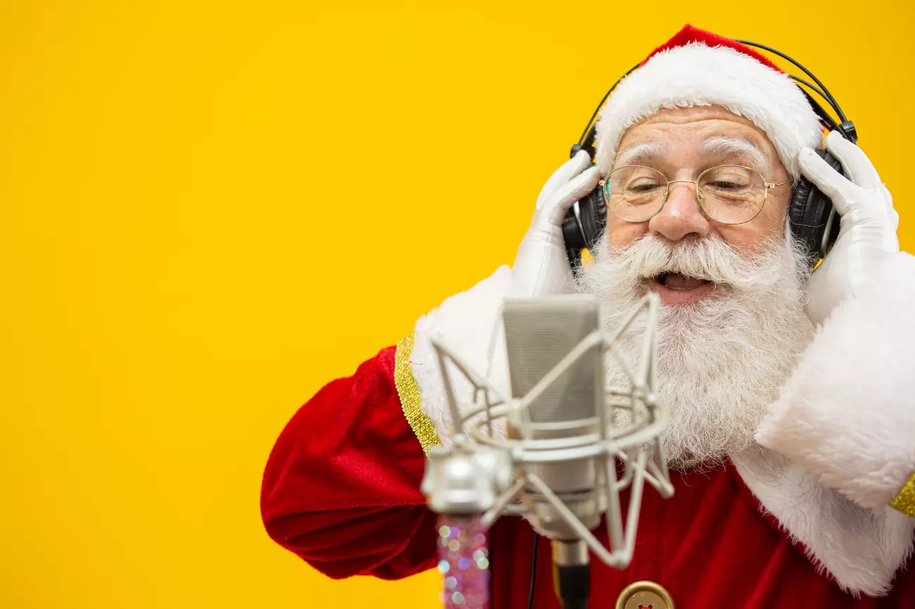 چه چیزی باعث می شود موسیقی کریسمس به نظر برسد ... کریسمس؟