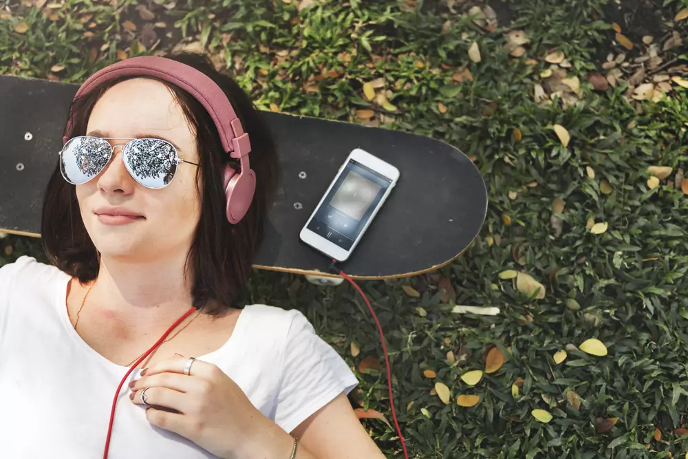 Pourquoi la musique de nos adolescents reste-t-elle avec nous pour toujours ?