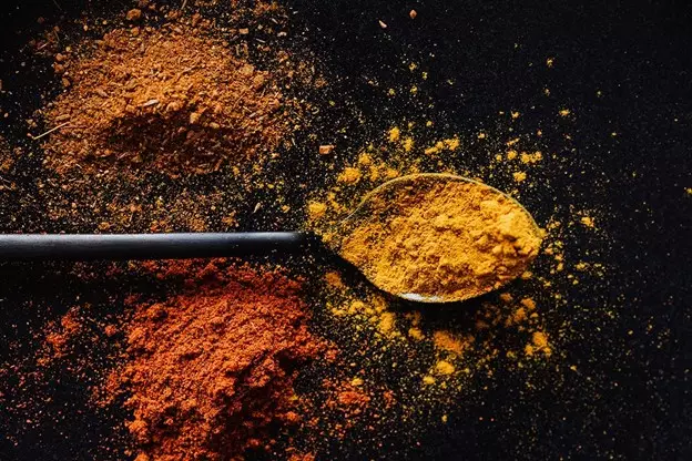 Izongezo zeTurmeric ezigqwesileyo (2022) iiPilisi eziPhezulu zeTurmeric Curcumin