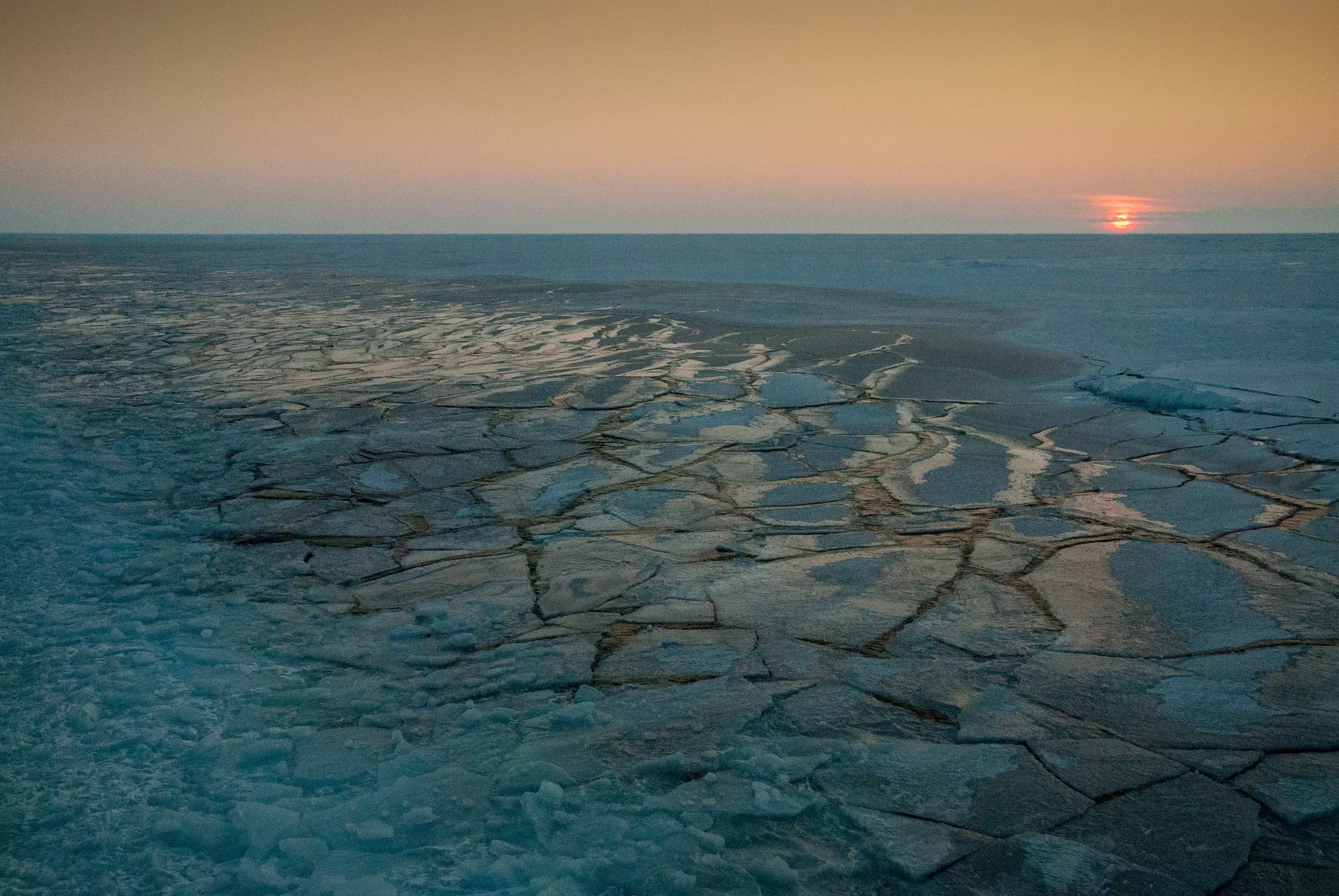 Barafka Badda Arctic wuxuu ku dhuftey rikoor kale oo hooseeya